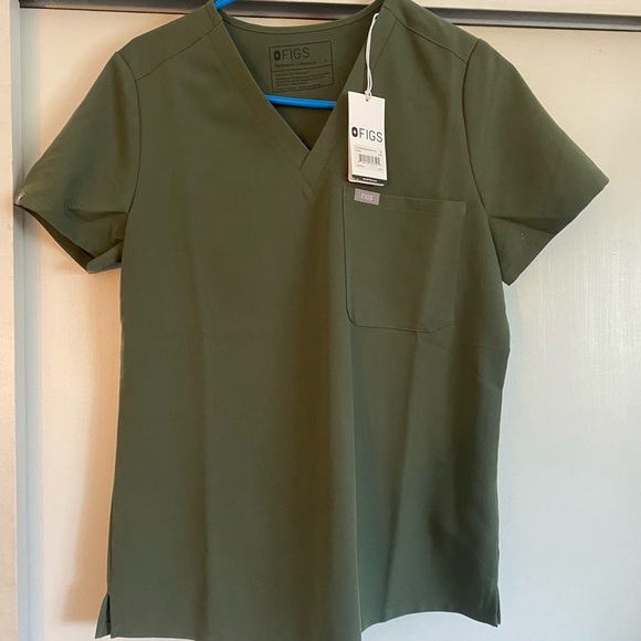 Figs | Tops | Figs Womens Catarina One Pocket Olive Green Scrub Top ...